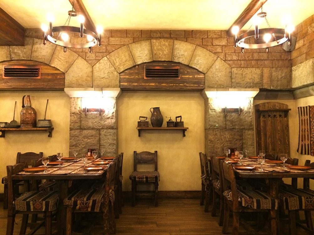 9 Amazing Restaurants in Yerevan Armenia + Where To Stay in Yerevan