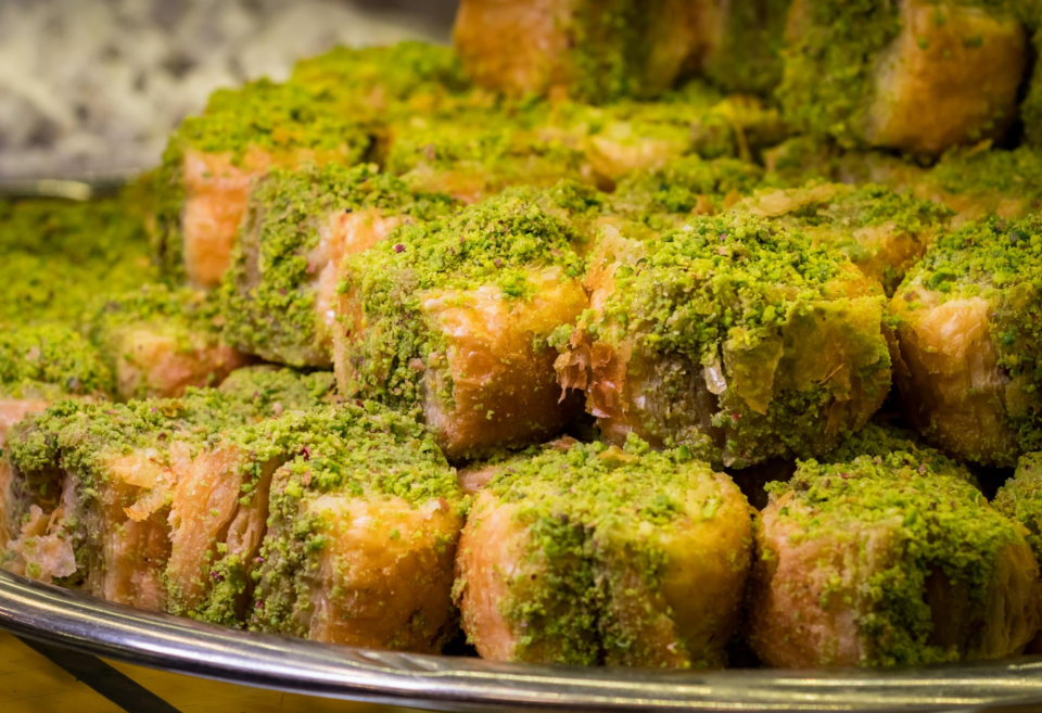 A Foodie's Guide to Istanbul: Traditional Street Food & Tasty Treats